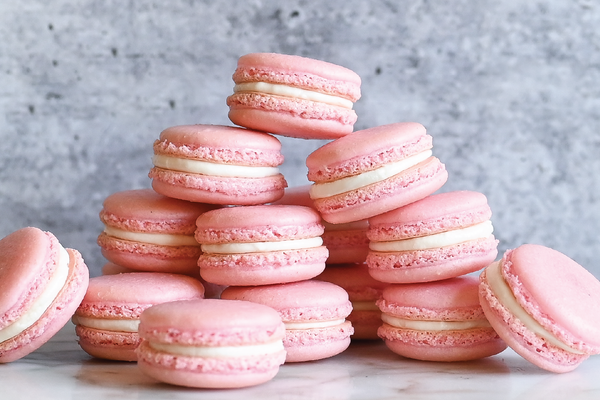 Rose Macarons 🟡 – Sugar & Spice