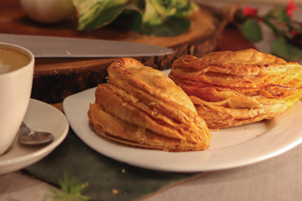 PUFFS | ROLLS | BURGERS – Sugar & Spice