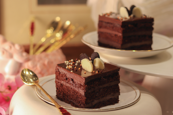 Moist Chocolate Truffle Pastry 🟢 – Sugar & Spice